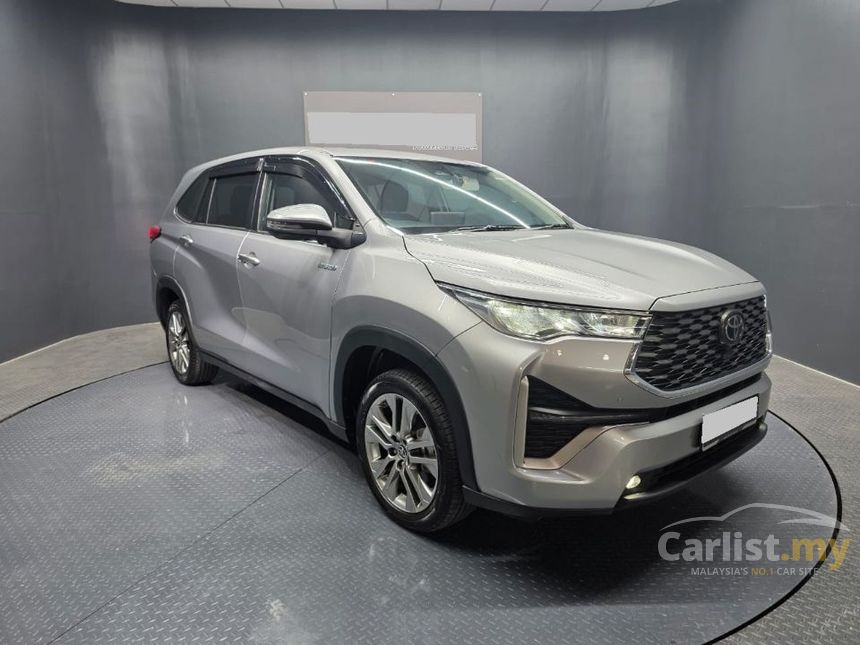 Used 2023 Toyota Innova Zenix 2.0 V Hybrid MPV Demo Car - Carlist.my