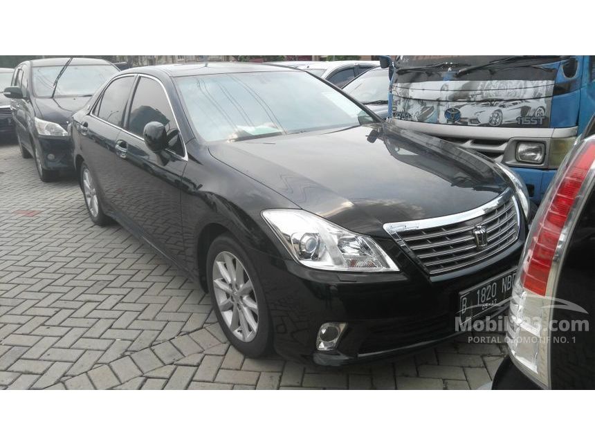 Jual Mobil Toyota Crown 2011 Royal Saloon 3.0 di DKI Jakarta Automatic ...