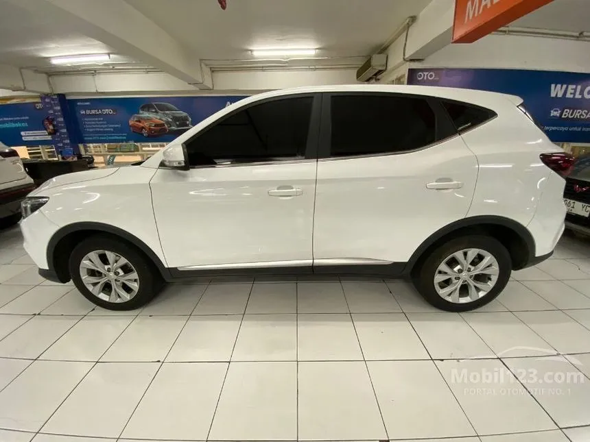 Jual Mobil MG ZS 2020 Excite 1.5 di Jawa Timur Automatic Wagon Putih Rp ...