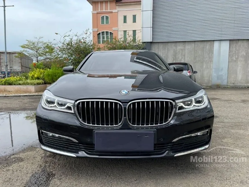 Jual Mobil BMW 730Li 2017 2.0 di DKI Jakarta Automatic Sedan Hitam Rp 1.075.000.000 - 10212124 ...