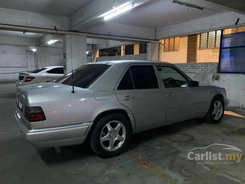 Mercedes-Benz 220E 1994 Masterpiece 2.2 in Kuala Lumpur Automatic Sedan ...