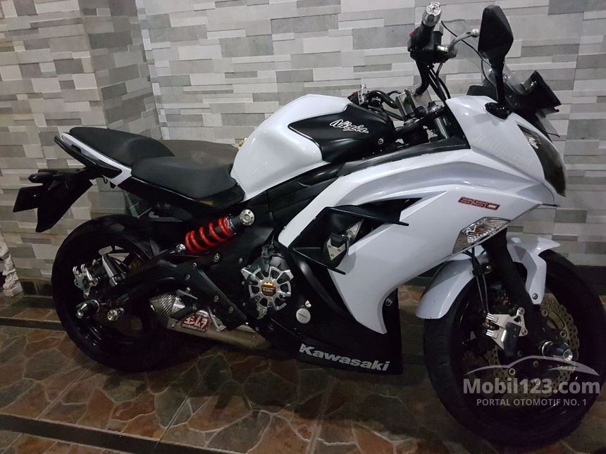 Jual Motor Kawasaki ER 6N 2012 650 Manual 0.6 di DKI Jakarta Manual Sport Touring Putih Rp 80. ...