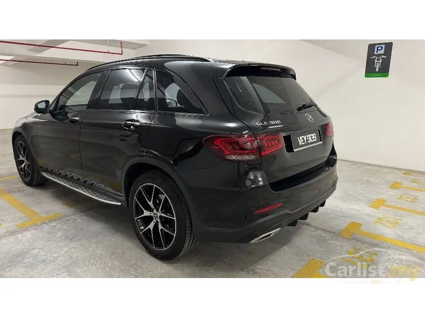 Used 2020 Mercedes-Benz GLC300 2.0 4MATIC AMG SUV - Carlist.my