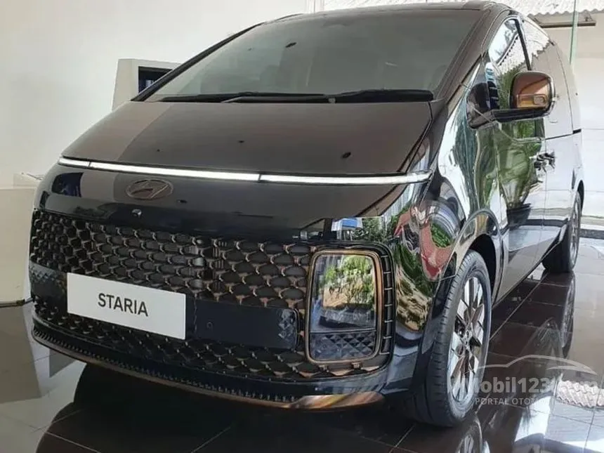 Jual Mobil Hyundai Staria 2021 Signature 7 2.2 di DKI Jakarta Automatic ...