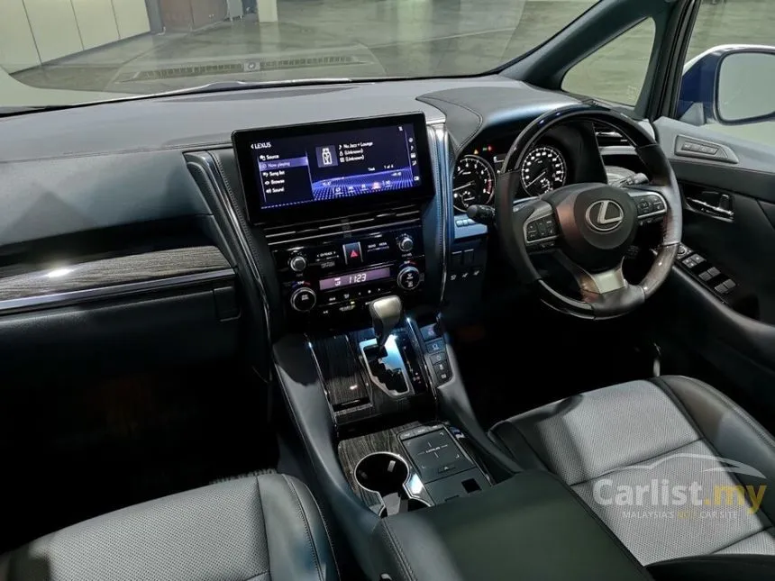 Recon 2022 Lexus LM350 3.5 MPV convert with Alphard 2.5 sc 2019 unregistered - Carlist.my