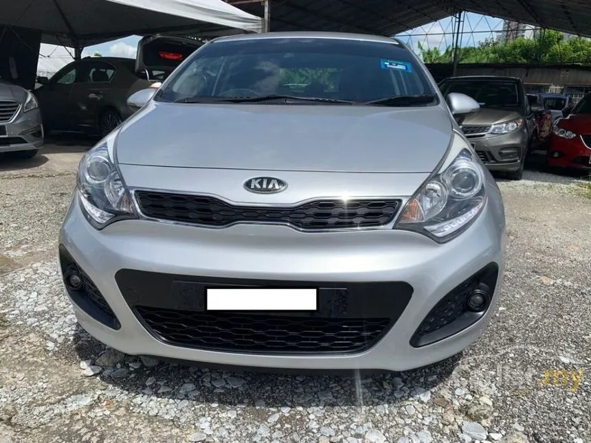二手 2015 Kia Rio 1.4 SX Hatchback full spec ,sunroof ,multi function ...