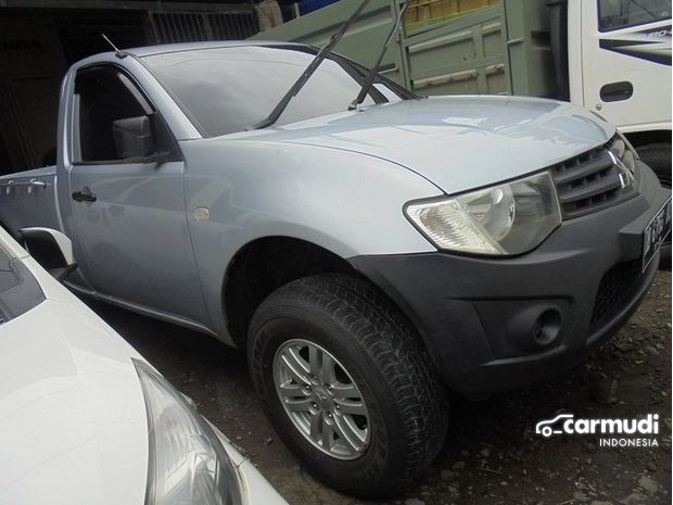 Beli Mobil Mitsubishi Strada Bekas, Kisaran Harga & Review 2021 ...