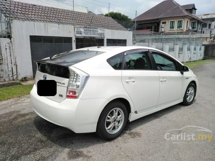Used Toyota Prius 1.8 Hybrid Hatchback BLACKLIST, PTPTN, CTOS, CCRIS ...