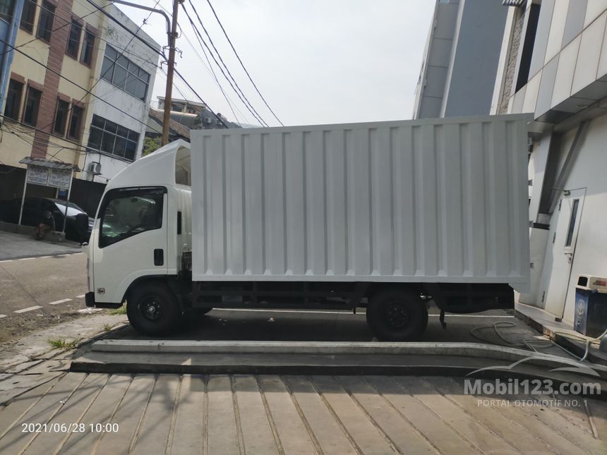 Jual Mobil Isuzu Elf 2021 NLR 55 2.8 di DKI Jakarta Manual Trucks Putih ...