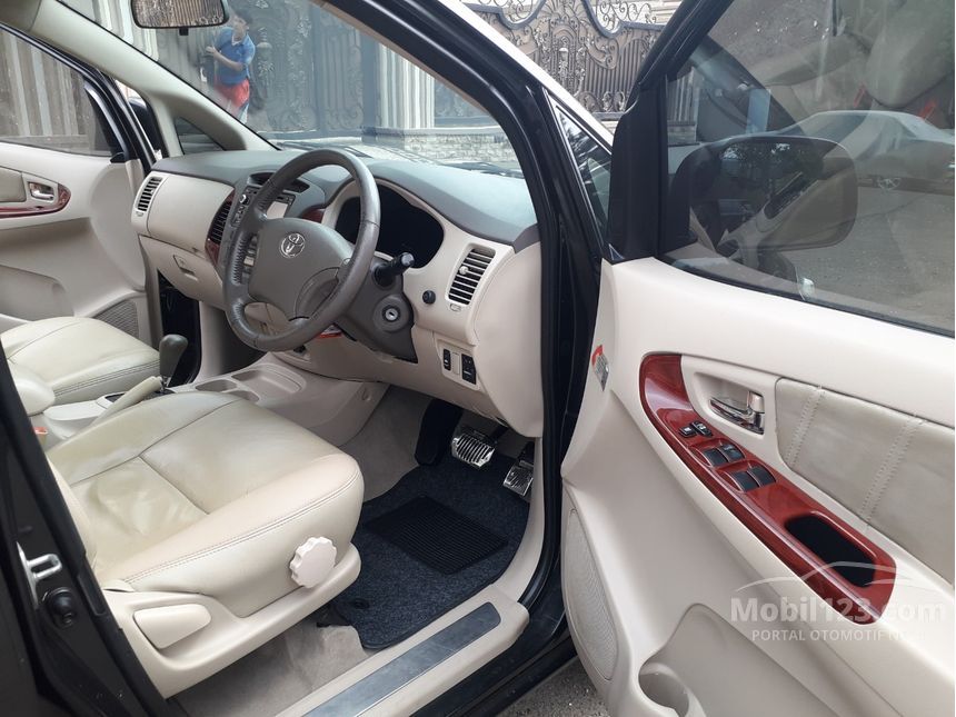 Jual Mobil Toyota Kijang Innova 2005 V 2.0 di DKI Jakarta Automatic MPV ...