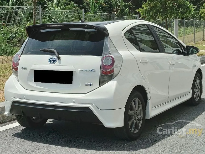 Used TOYOTA PRIUS C 1.5 AUTO HYBRID TRD SPORTIVO NEW FACELIFT HATCHBACK ...