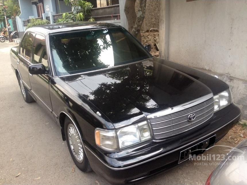 Jual Mobil Toyota Crown 1998 Crown 3.0 Royal Saloon 3.0 di Jawa Barat ...