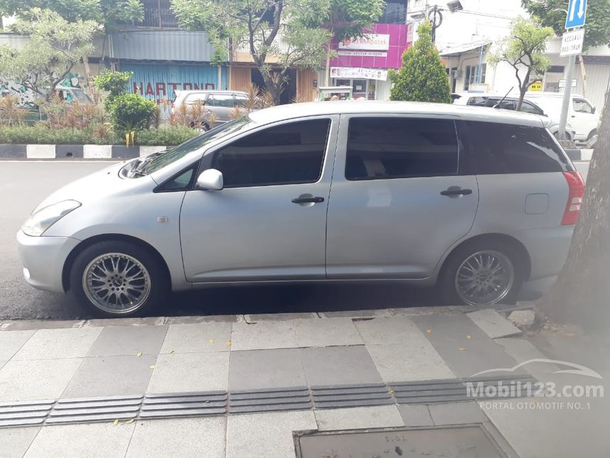 Jual Mobil Toyota Wish 2004 ZNE10 1.8 di Jawa Timur Automatic MPV ...