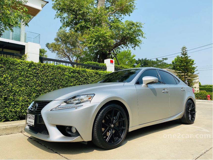 2017 Lexus IS300h 2.5 (ปี 12-16) Luxury Sedan AT มือสอง One2car