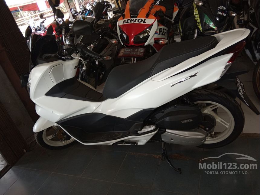 Jual Motor Honda PCX 2015 0.2 di Jawa Barat Automatic Others Putih Rp ...