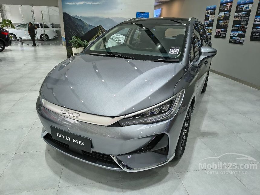 Jual Mobil BYD M6 2025 Superior Captain 6-seater di DKI Jakarta ...