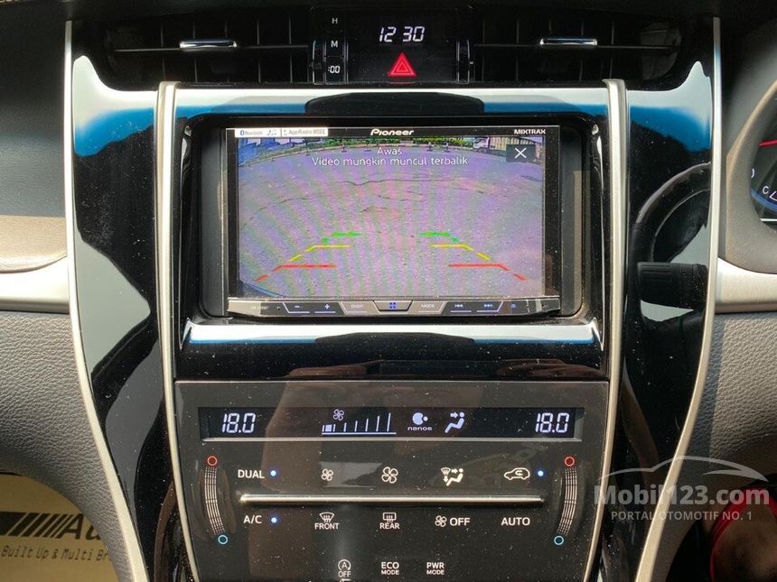 Jual Mobil Toyota Harrier 2015 2.0 di DKI Jakarta Automatic SUV Hitam ...