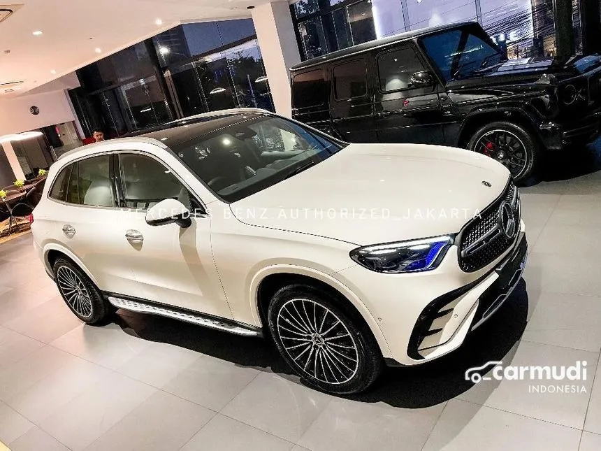 Jual Mobil Mercedes-Benz GLC300 2023 4MATIC AMG Line 2.0 di Jawa Barat ...