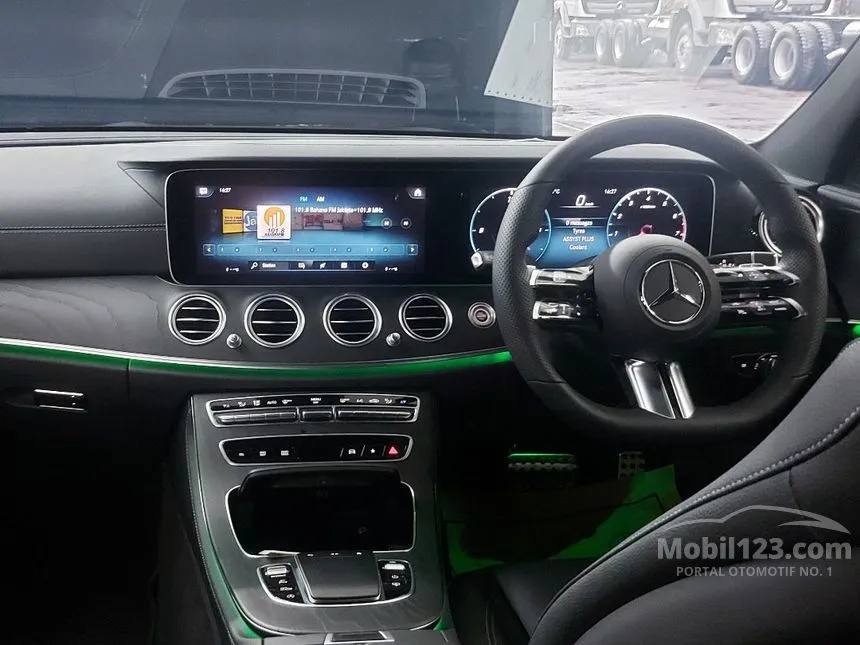 Jual Mobil Mercedes-Benz E300 2022 AMG Line 2.0 di DKI Jakarta Automatic Sedan Abu-abu Rp 1.310 ...