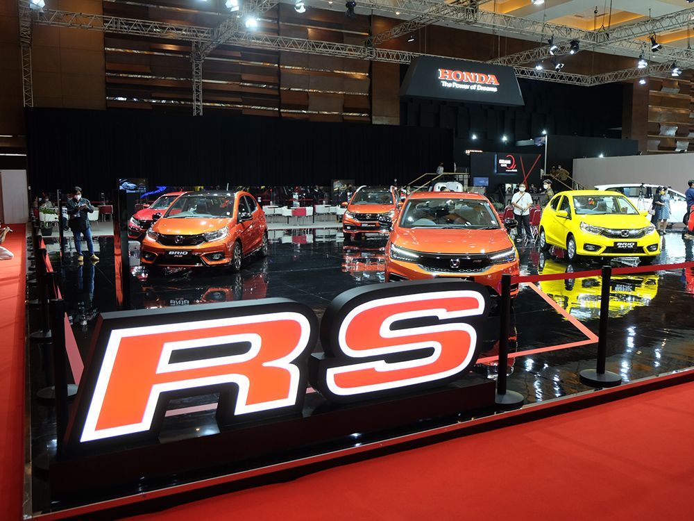 Honda Brio Laris Manis di IIMS Hybrid 2021 - Berita Otomotif | Mobil123