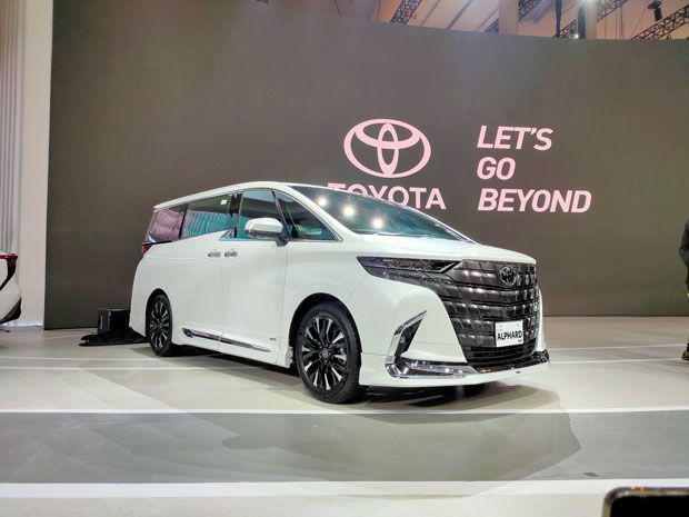 Deretan Mobil Mewah Keluarga Mulai Rp800 Jutaan, Ada Alphard Hingga ...