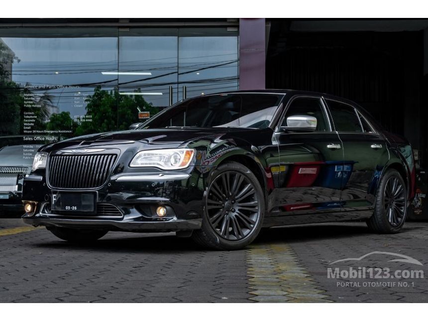 Jual Mobil Chrysler 300C 2014 300C 3.6 di Jawa Barat Automatic Sedan ...
