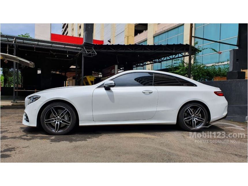 Jual Mobil Mercedes-Benz E400 2017 AMG 3.0 di DKI Jakarta Automatic ...