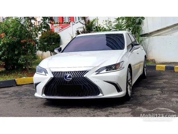 Jual Lexus Bekas di Indonesia Harga Murah, Kondisi Terbaik | Mobil123