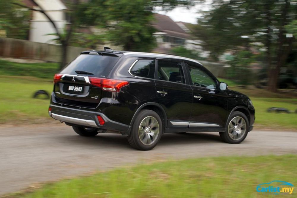 Review: Mitsubishi Outlander 2.0 4WD – Underrated Can Be Good ...