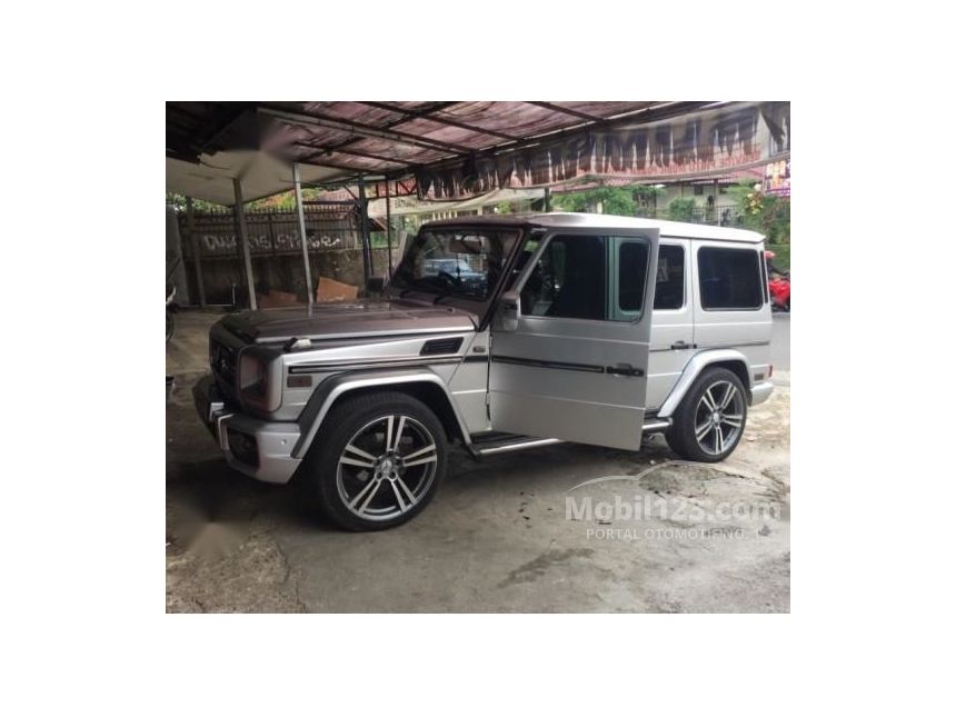 Jual Mobil Mercedes-Benz G300 1998 W463 L6 3.0 3.0 di Banten Automatic ...