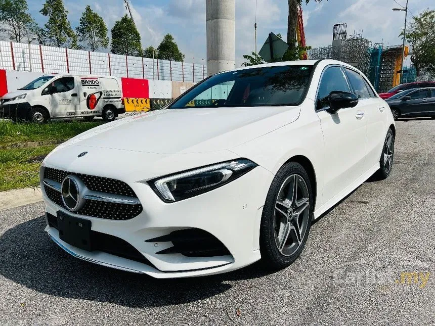 Mercedes-Benz A180 2018 AMG 1.3 in Selangor Automatic Hatchback White ...