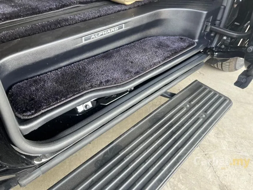 Recon Executive Lounge/ 2021 Toyota Alphard 3.5 MPV/ BLACK EXTERIOR ...