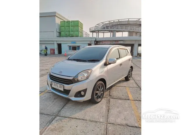 Jual Mobil Bekas Ayla di Indonesia Harga Kredit Murah | Mobil123