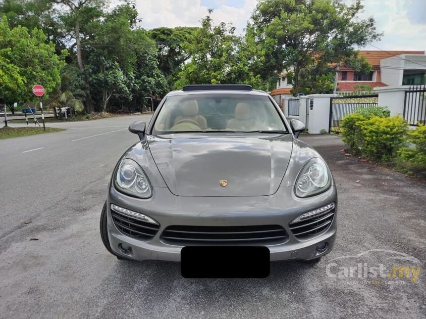 Used 2023 SELAMAT MENYAMBUT BULAN PUASA DAN HARI RAYA Porsche Cayenne 3 ...
