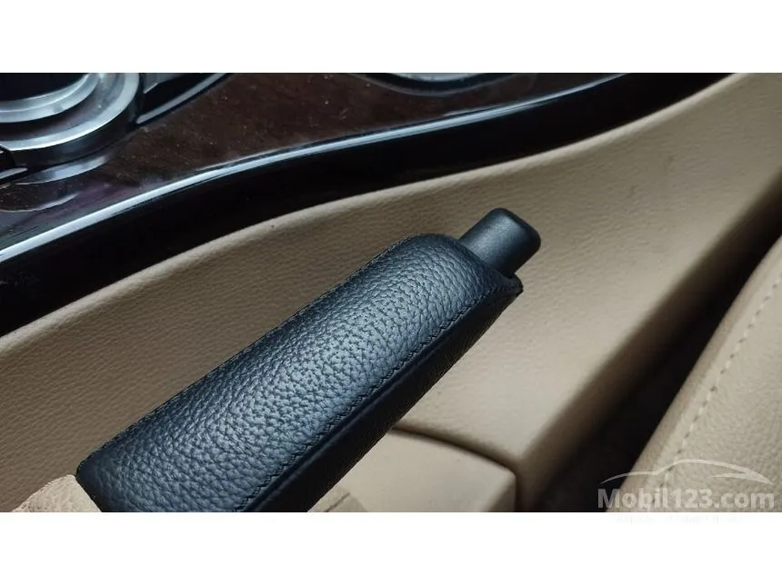 Jual Mobil BMW 320i 2010 E90 2.0 di DKI Jakarta Automatic Sedan Hitam ...