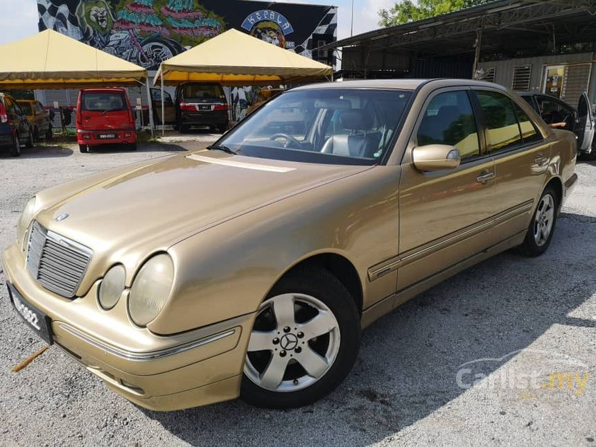Mercedes-Benz E240 2000 Classic 2.4 in Selangor Automatic Sedan Gold ...