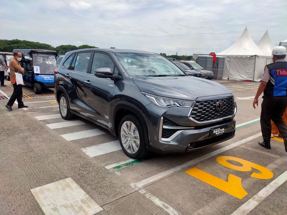 Ekspor Toyota Kijang Innova Zenix Buatan Indonesia akan Digenjot Terus - Berita Otomotif | Mobil123