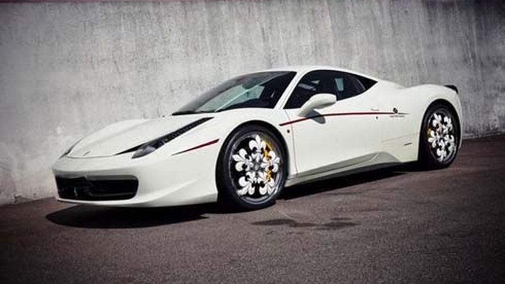 Ferrari 458 Italia ถูกจัดเต็มโดย Graf Weckerle สวมล้อลายพิเศษ "fleur-de ...