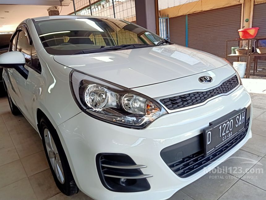 Jual Mobil KIA Rio 2017 UB 1.4 di DKI Jakarta Manual Hatchback Putih Rp ...