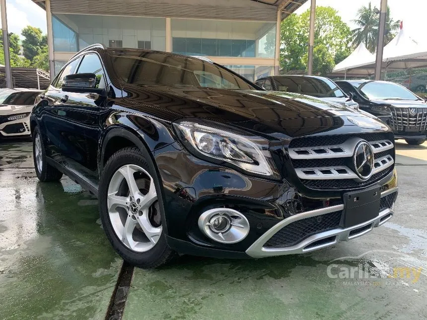 Recon 2019 Mercedes-Benz GLA220 2.0 4MATIC PANORAMIC - 9800 - Carlist.my