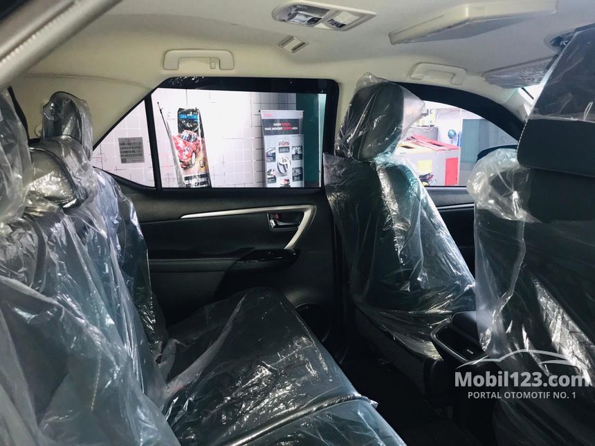 Jual Mobil Toyota Fortuner 2021 TRD 2.4 di Jawa Barat Automatic SUV Putih Rp 543.200.000 ...
