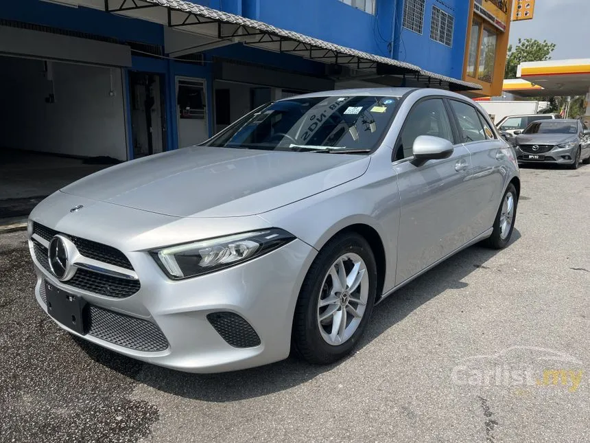 Recon 2020 Mercedes-Benz A180 1.3 SE Hatchback - Carlist.my