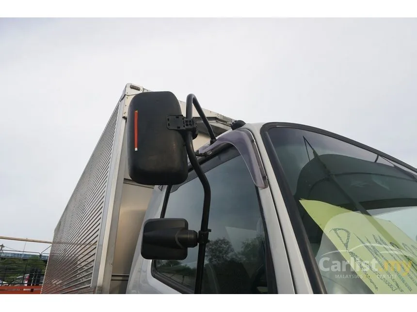 Baru 2022 Mitsubishi Fuso 4.9 Box 17FT Cab Chassis (M) - Carlist.my