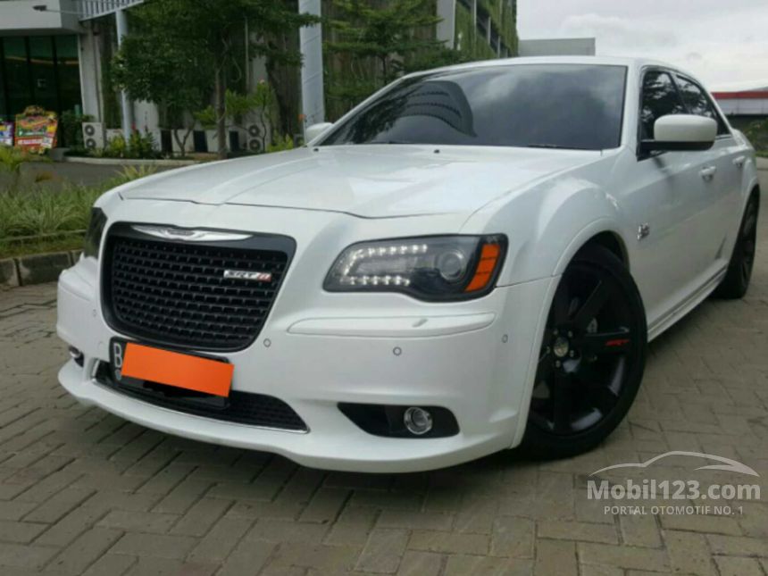 Jual Mobil Chrysler 300C 2013 SRT8 6.4 di DKI Jakarta Automatic Sedan ...