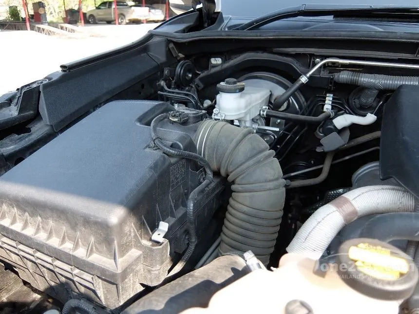 2016 Toyota Hilux Revo 2.4 SMARTCAB E 4WD Pickup for sale on One2car