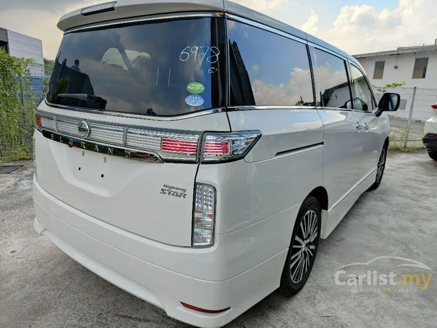 Recon 2018 Nissan Elgrand 2.5 HighWay Star 2 Power Door 7 Seater Unregister - Carlist.my
