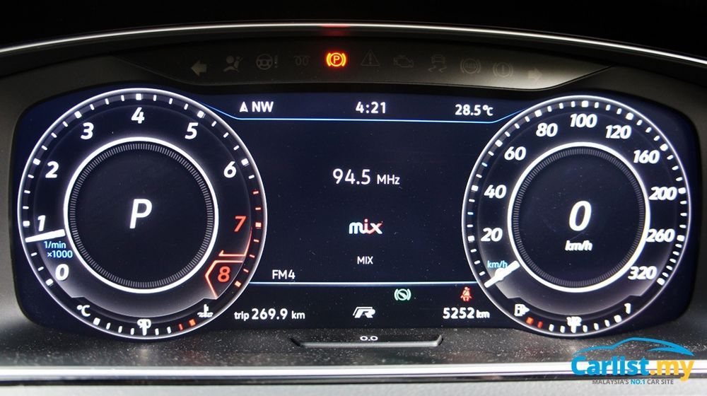 Review: Volkswagen Golf R Mk 7.5 – Track It On Sunday, Commute With It ...