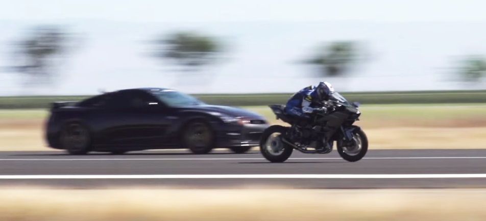 VIDEO: Kawasaki's 300hp H2R Hyperbike Takes On 3166hp In Epic Three-Way ...