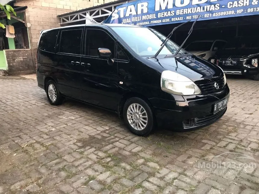 Jual Mobil Nissan Serena 2011 Comfort Touring Autech 2.0 di Jawa Barat ...