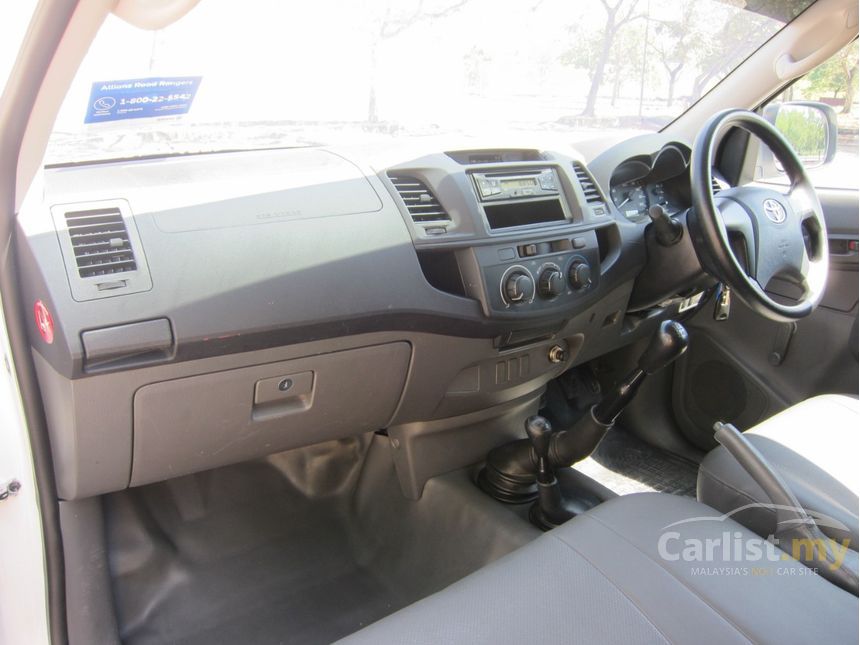 Toyota Hilux 2015 VNT 2.5 in Kuala Lumpur Manual Pickup Truck White for ...